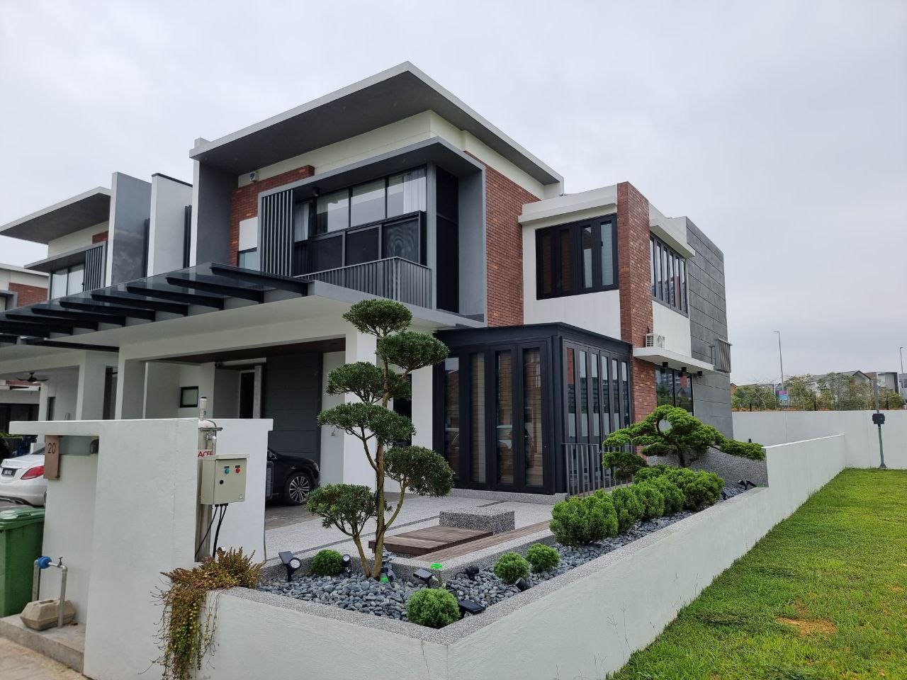 Rustic-Themed Home using Breezway Louvre Windows - Malaysia